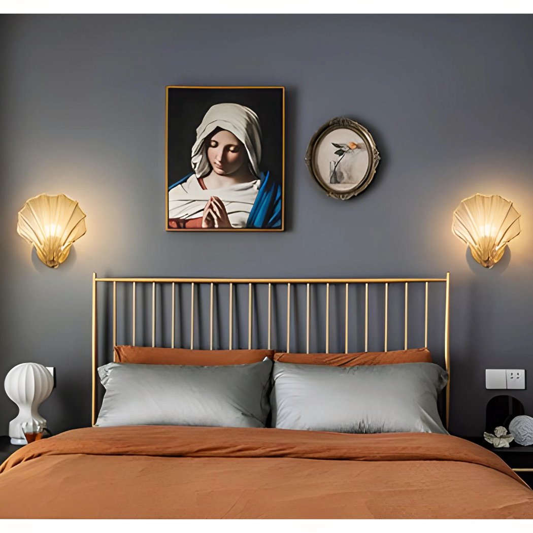 Tweedelige schelp wandlamp